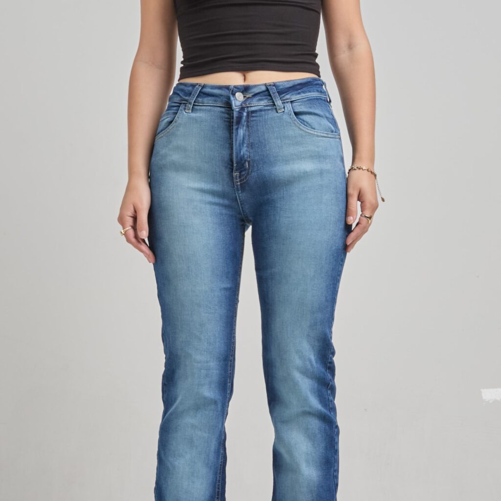 Pantalón Jean Recto Elena Azul Localizado – Vertu Jeans