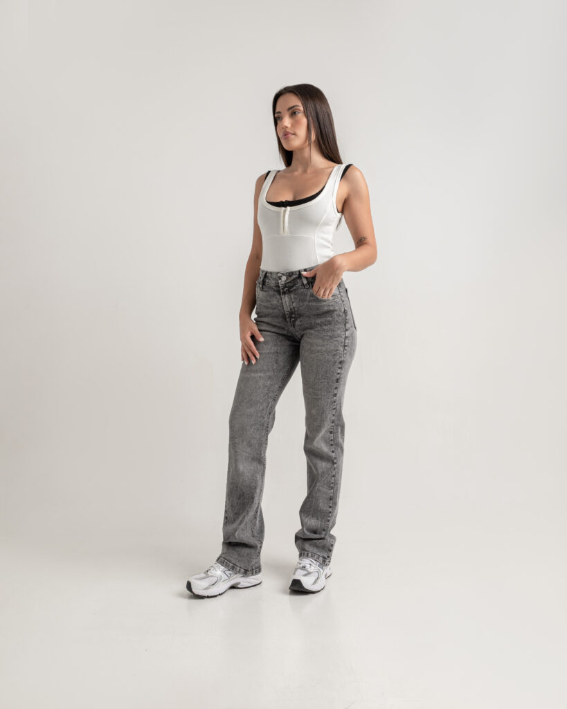 Pantalón Jean Recto Confort Fabiana Gris - Vertu Jeans